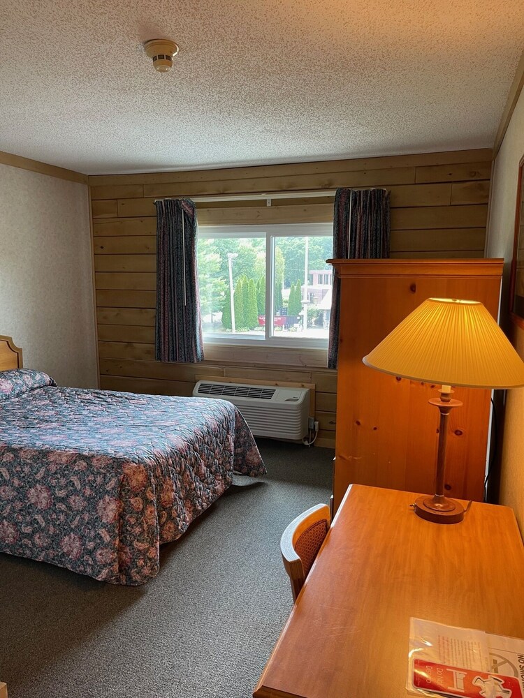 Paddle Wheel Inn in Oregon | Best Rates & Deals on Orbitz