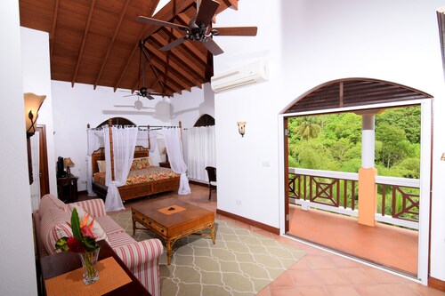 Beautiful Villa 2 Mins To The Bay - Saint Lucia
