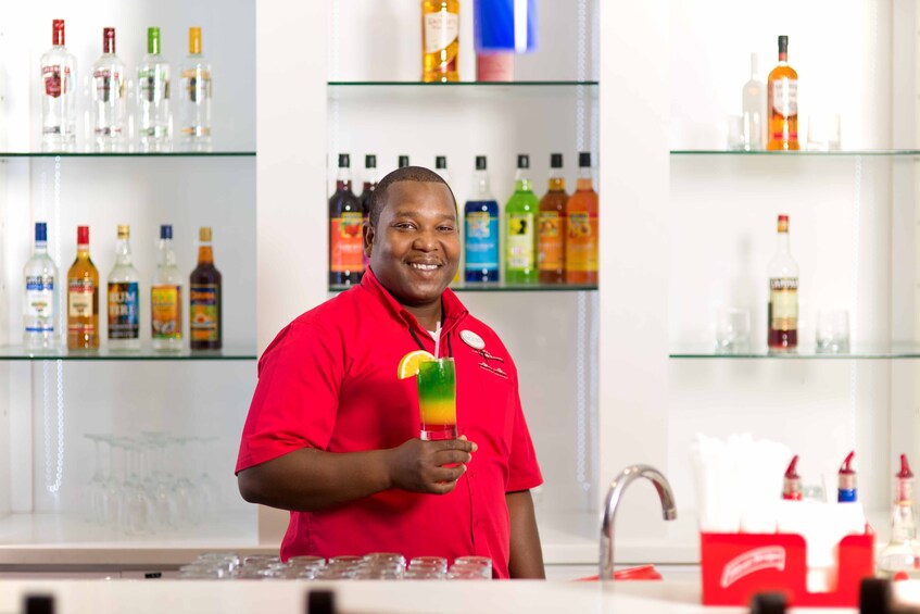 Club Mobay VIP Airport Lounge Service