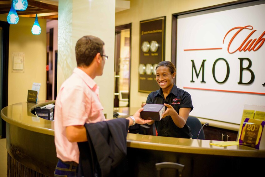 Club Mobay VIP Airport Lounge Service