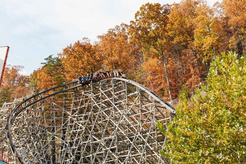 Pigeon Forge: Dollywood Theme Park Entry Ticket