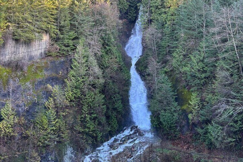 Five waterfalls, Forest, Ocean, Mountains and Lighthouse