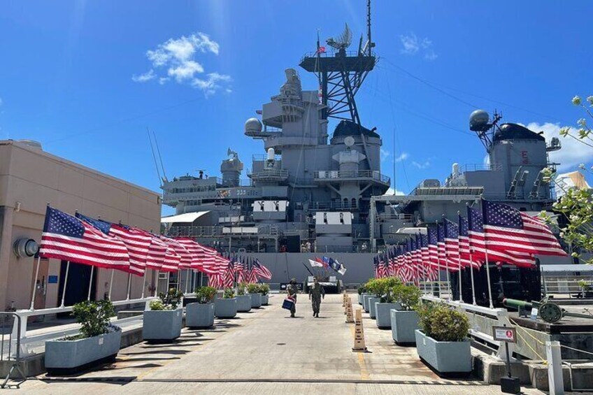 Day Tour -Pearl Harbor, USS AZ Memorial & Battleship Missouri