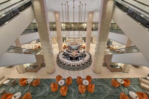 2 bares/lounges, este bar no lobby do hotel 