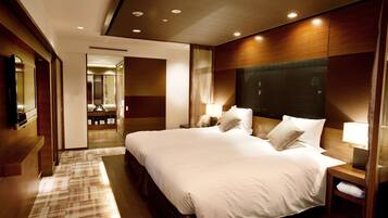 Suíte superluxo, para não fumantes (Hollywood Twin, 84㎡) | Roupas de cama premium, frigobar, cofres nos quartos, cortinas blackout