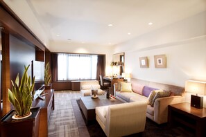 Suite de Luxo, não fumadores (Hollywood Twin, 84㎡) | Roupa de alta qualidade, minibar, cofre com capacidade para portátil 