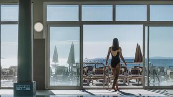 Piscina interior, da(s) 8:30 à(s) 19:00, guarda-sóis, espreguiçadeiras