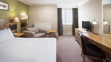 Quarto Standard, 1 cama queen-size e sofá-cama | Lençóis de algodão egípcio, roupa de alta qualidade, minibar