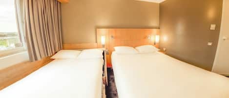 Quarto família, 1 cama de casal e sofá-cama | Roupas de cama premium