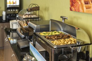 Pequeno-almoço tipo buffet diário incluído 