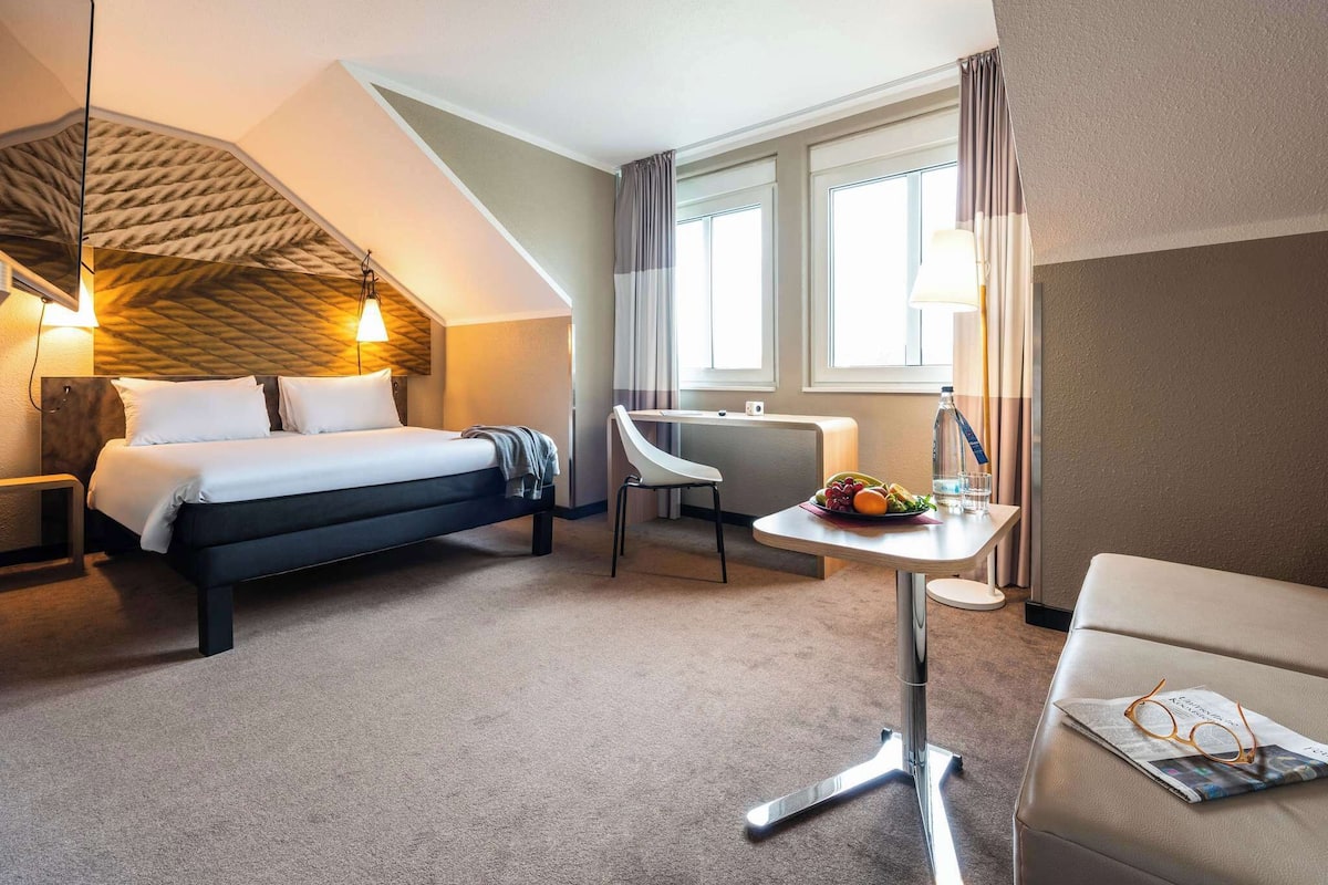 Quarto, várias camas (Sleep Easy) | Roupas de cama antialérgicas, escrivaninha, cortinas blackout