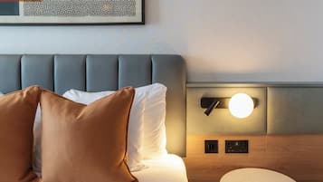 Suite, 1 quarto | Roupa hipoalergénica, cofre no quarto, secretária