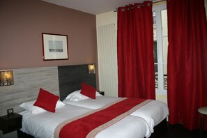 Book Hotel Derby Eiffel in Paris | Hotels.com