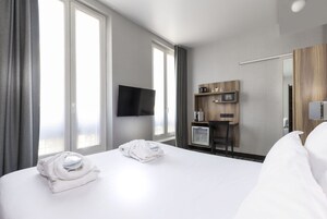 Clube, 1 Cama de Casal | Secretária, cortinas/cortinados opacos, quartos insonorizados 