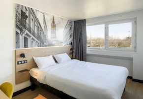 Roupas de cama premium, escrivaninha, quartos à prova de som