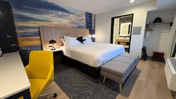 Quarto Standard, 1 cama de casal, não fumadores (Walk-in Shower) | Roupa de alta qualidade, secretária, ferro/tábua de engomar