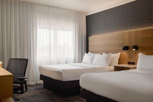 Quarto empresarial, 2 camas Queen, para não fumantes | Roupas de cama premium