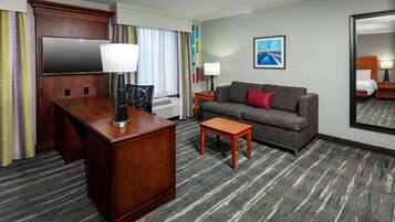 Estúdio, 1 cama king-size, acessível | Cofre no quarto, secretária, ferro/tábua de engomar, Wi-fi grátis