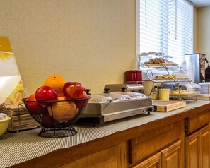 Café da manhã continental grátis todos os dias