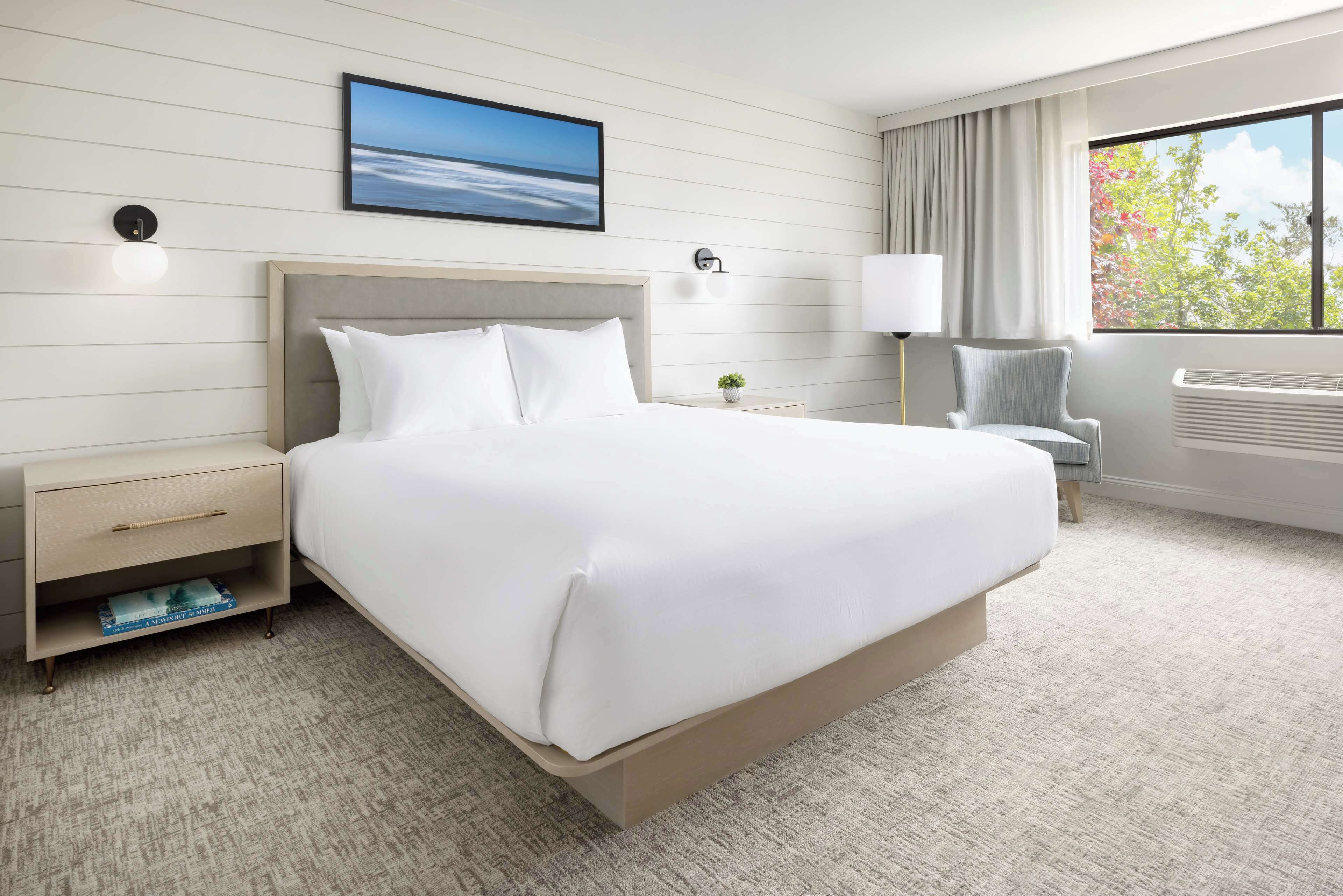 Secretária, secretária adequada para computadores portáteis 