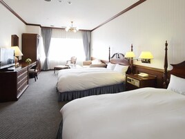 Cofre no quarto, secretária, ferro/tábua de engomar, Wi-fi grátis 