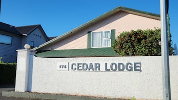 Fachada da propriedade