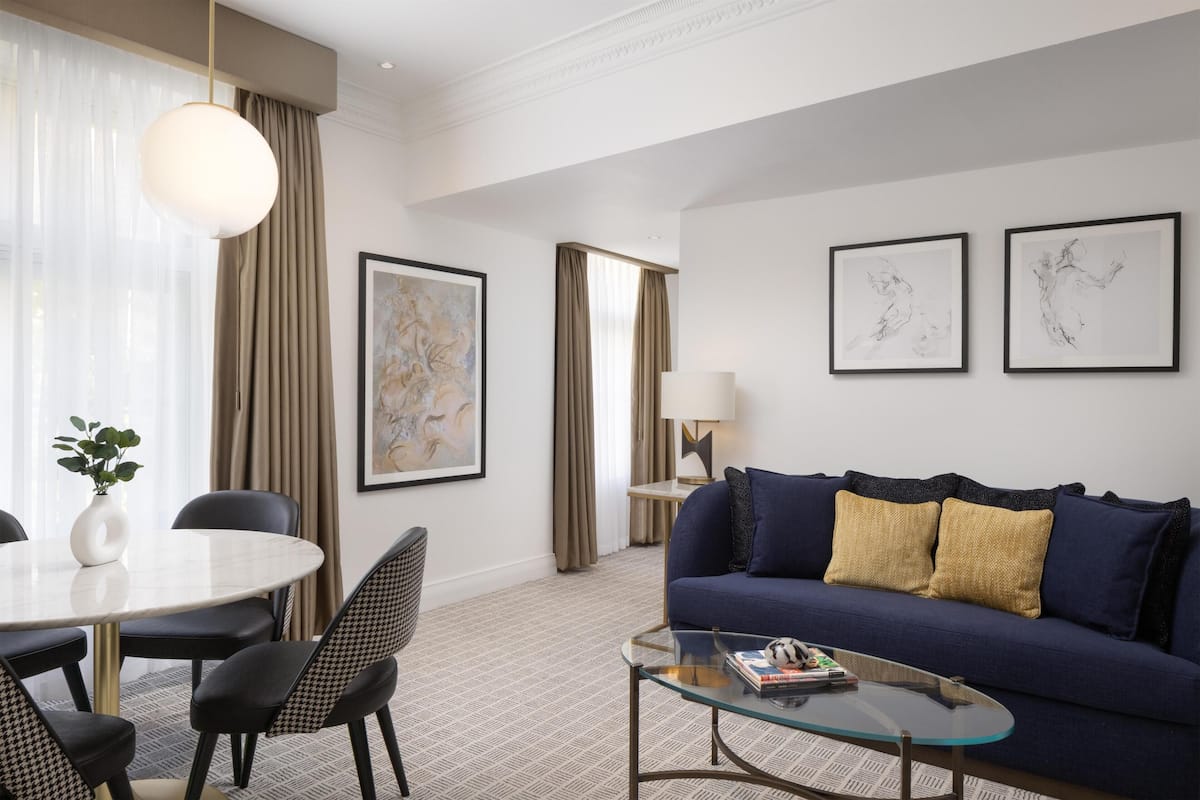 TV de tela plana 32 polegadas com canais a cabo, TV