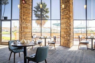 Café da manhã, almoço e jantar