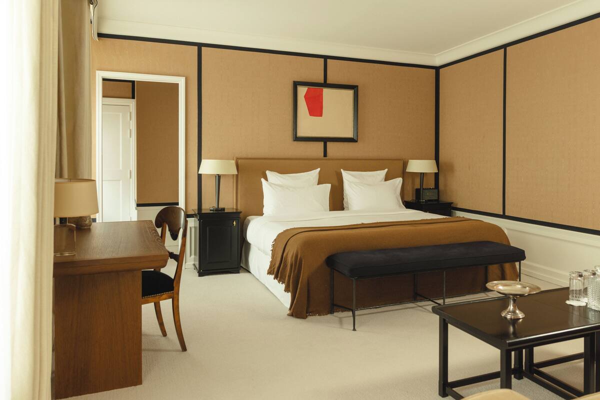 Suite Júnior | Roupa de alta qualidade, minibar, cofre no quarto, secretária 