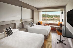Roupa de alta qualidade, camas de colchão pillowtop, minibar 