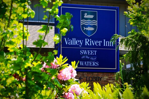 Valley River Inn Reviews, Deals & Photos 2024 - Expedia
