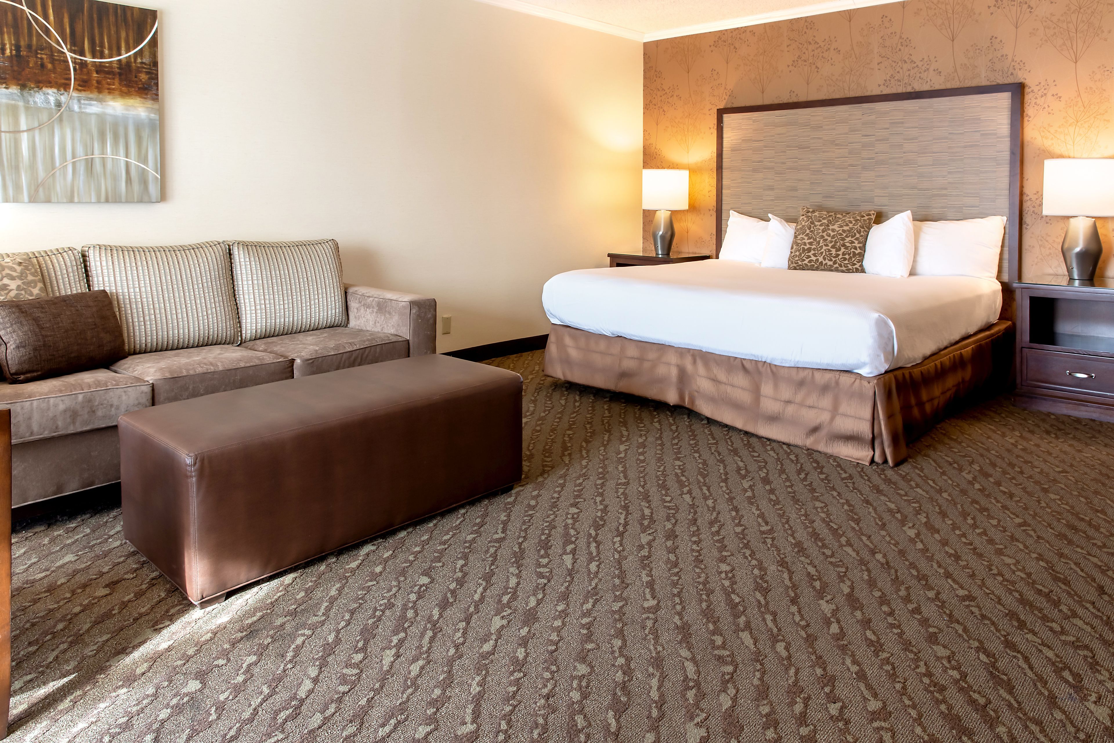 Valley River Inn Reviews, Deals & Photos 2024 - Expedia