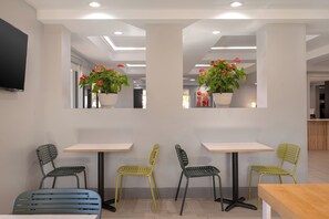 Pequeno-almoço continental diário incluído 