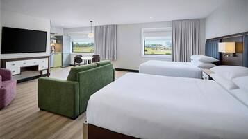 Roupas de cama premium, edredons de pluma, cofres nos quartos