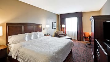 Quarto, 1 cama king-size, não fumadores | Cofre no quarto, secretária