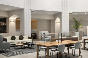 Este bar no lobby do hotel 