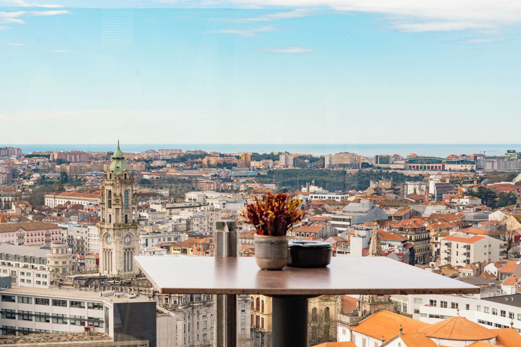 Serve almoços e jantares 