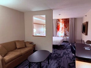 Suíte executiva, 1 cama King e sofá-cama | Roupas de cama premium, camas com colchões pillow-top