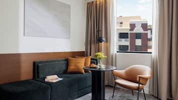 Roupa de alta qualidade, camas de colchão pillowtop, minibar