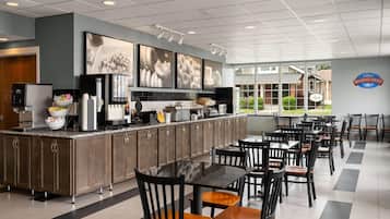 Café da manhã continental grátis todos os dias