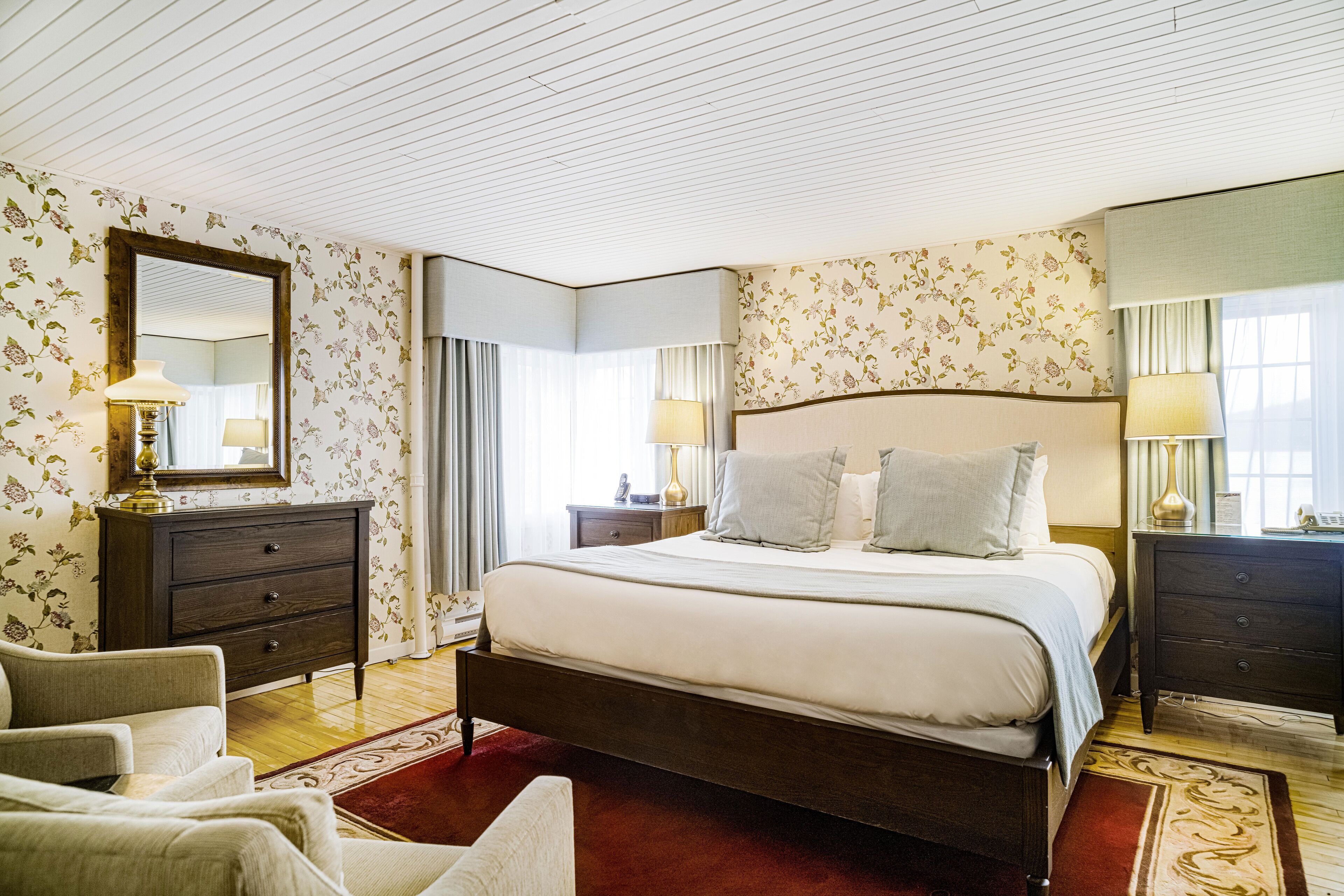Top 10 Lakefront Hotels In Quebec, Canada - Updated 2024 | Trip101