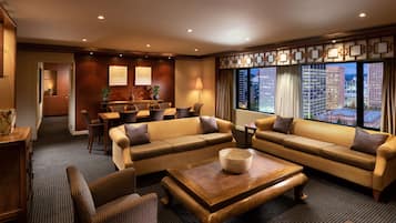 Suite Executiva, 1 cama king-size, acesso ao Club Lounge | Sala de estar | Televisor LCD de 55 polegadas com canais digitais, televisor