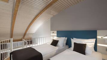 Estúdio standard, 2 camas de solteiro | Comodidades do quarto