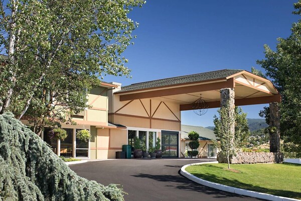 Comfort Inn & Suites Ashland - Ashland, OR