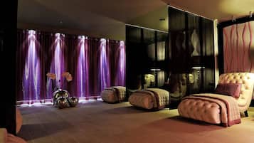 Sala(s) para tratamentos a casais, sauna, banheira de hidromassagem