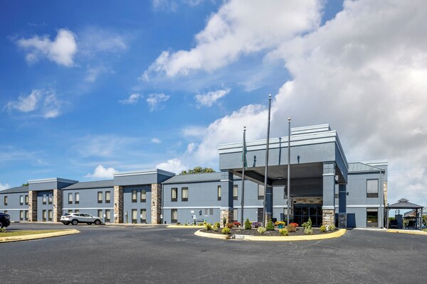 Quality Inn Clarksville - Exit 11 - Clarksville, TN