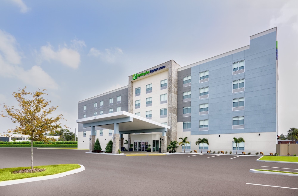 Holiday Inn Express & Suites Tampa Stadium – Airport Area By Ihg - Tampa