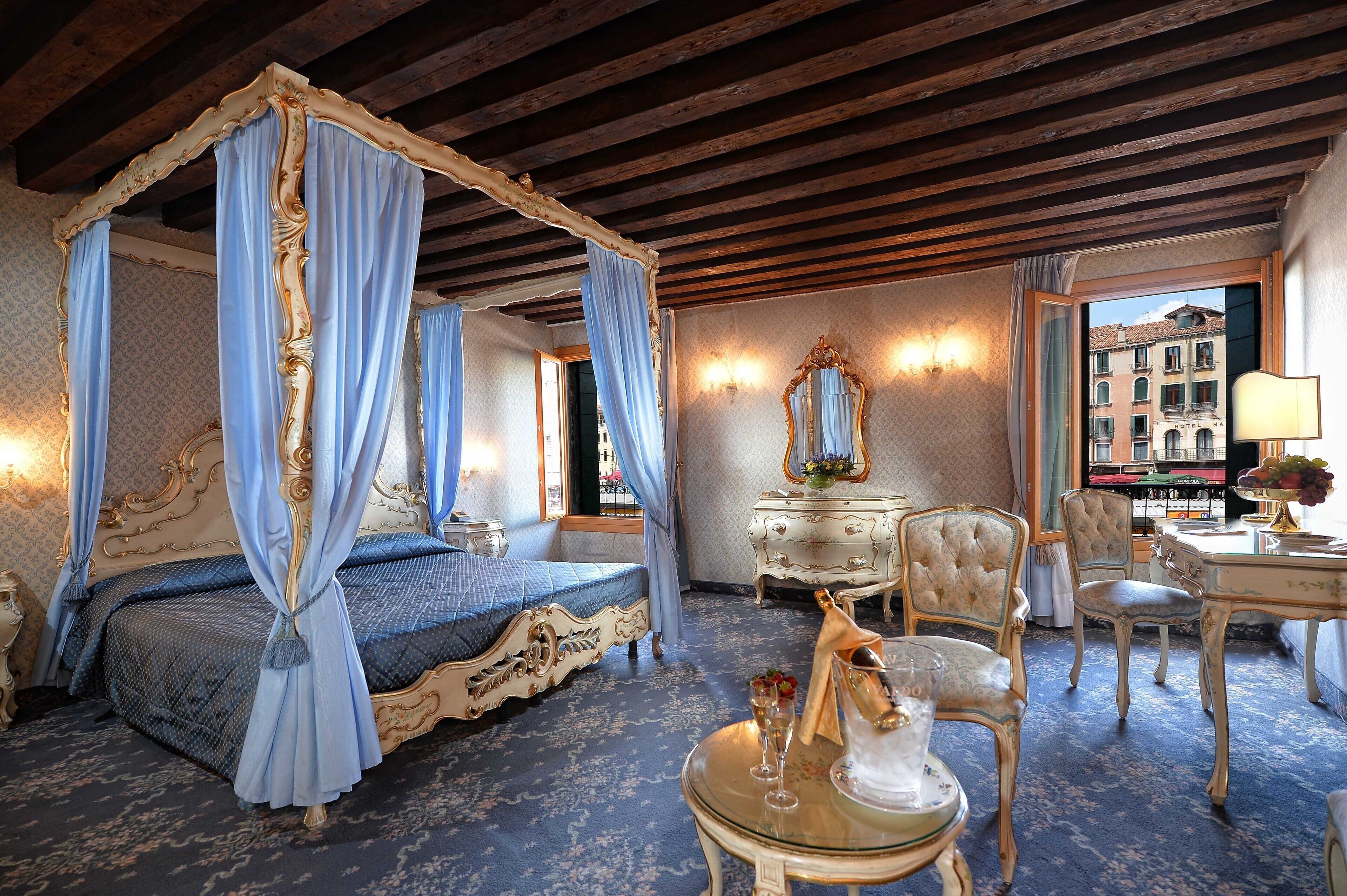 Hotel Rialto in Venice: Find Hotel Reviews, Rooms, and Prices on Hotels.com