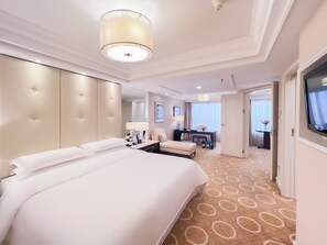 Suíte club, 1 cama King | 1 quarto, roupas de cama premium, edredons de pluma, frigobar