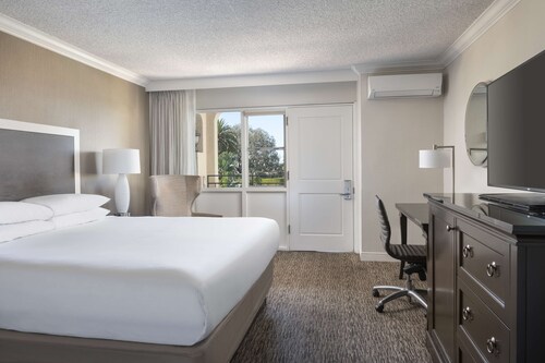 Hyatt Regency Newport Beach Reviews, Deals & Photos 2024 - Expedia